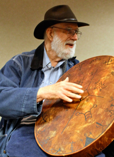 Michael Harner (1929 - 2018) [Mirando las estrellas]